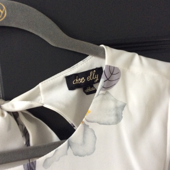 Dee Elly | Dresses | Nwot Dee Elly Bell Sleeve Shift Mini Dress | Poshmark